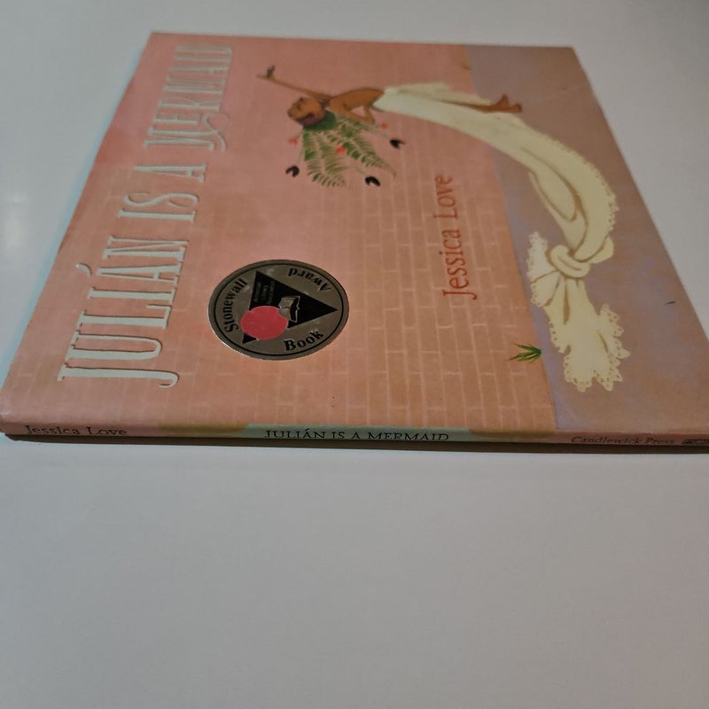 Julián Is a Mermaid by Jessica Love, Hardcover | Pangobooks