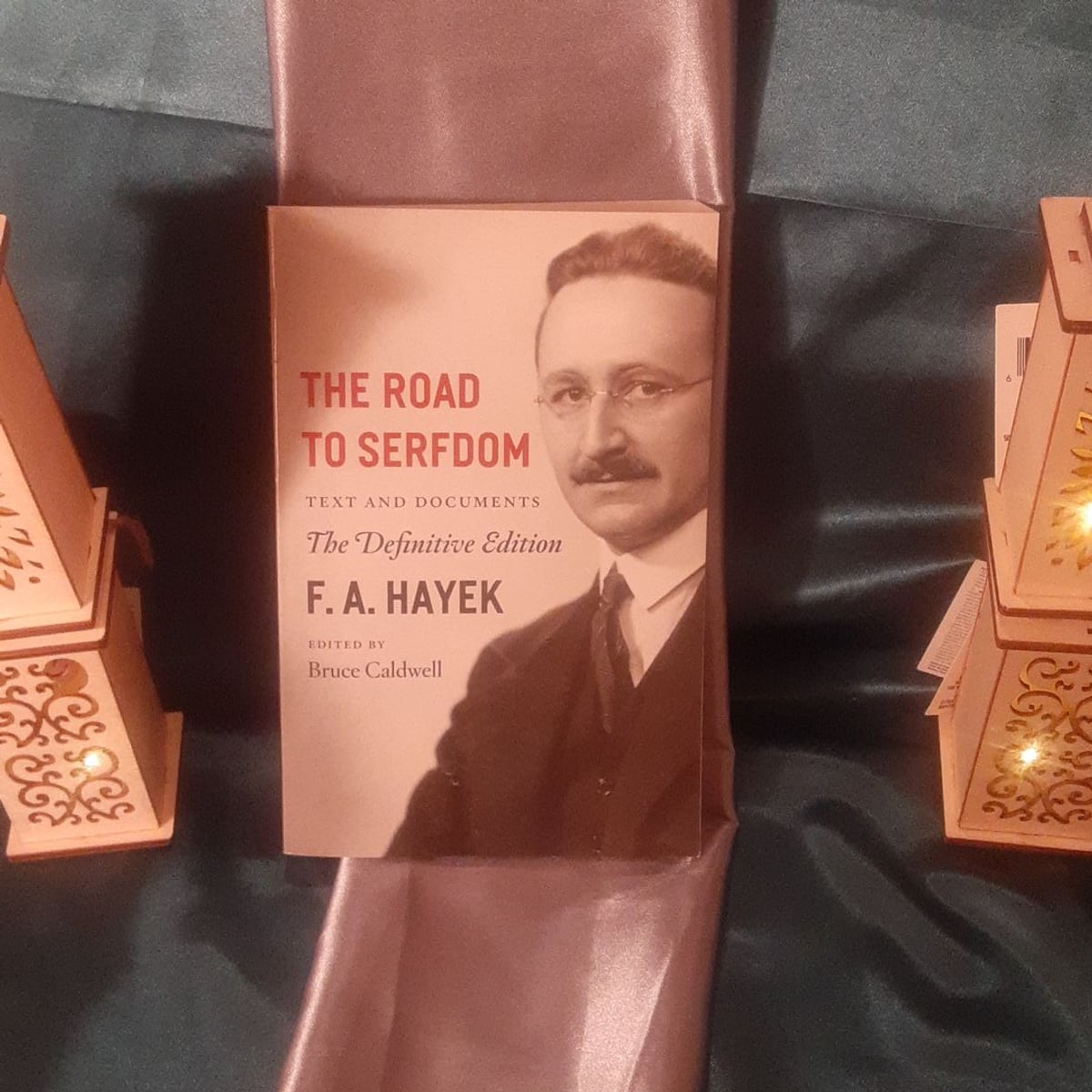 The Road to Serfdom by F. A. Hayek, Paperback | Pangobooks