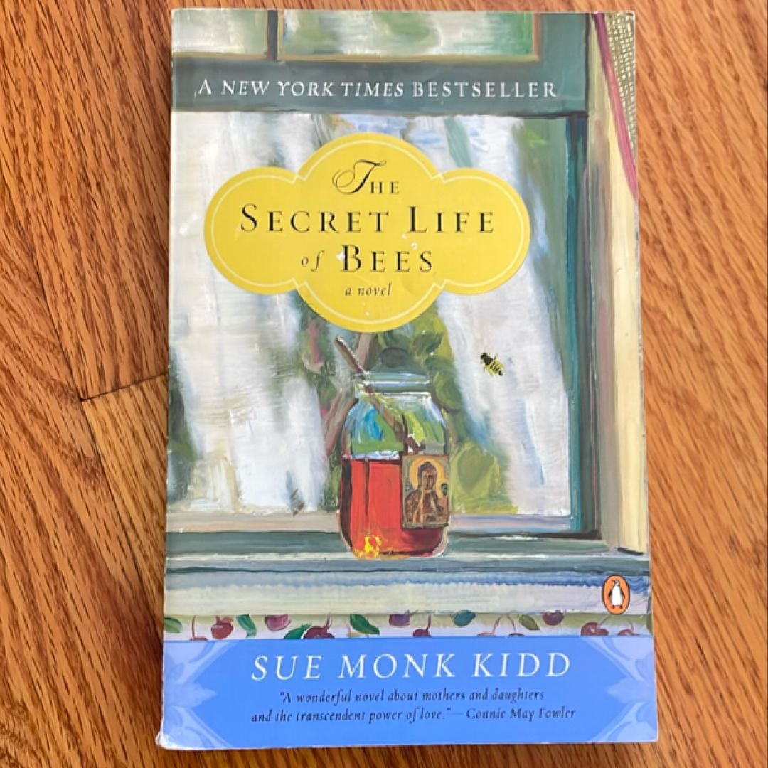 The Secret Life of Bees by Sue Monk Kidd, Paperback | Pangobooks