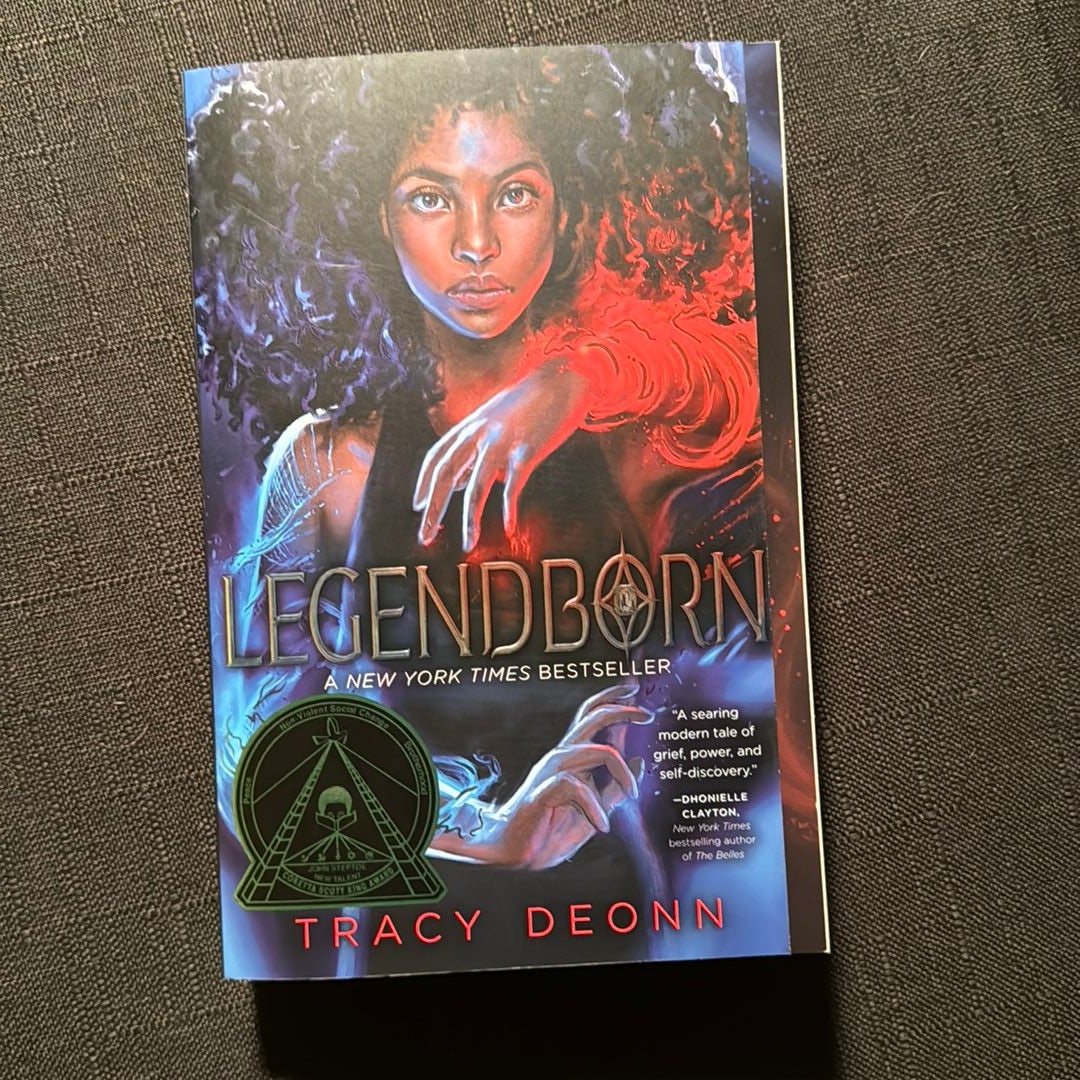 Legendborn by Tracy Deonn, Paperback | Pangobooks