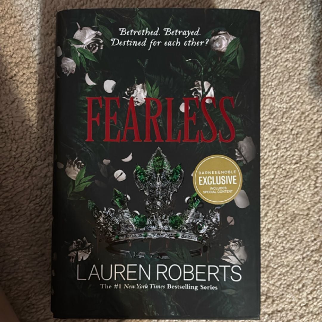 Fearless by Lauren Roberts, Hardcover | Pangobooks