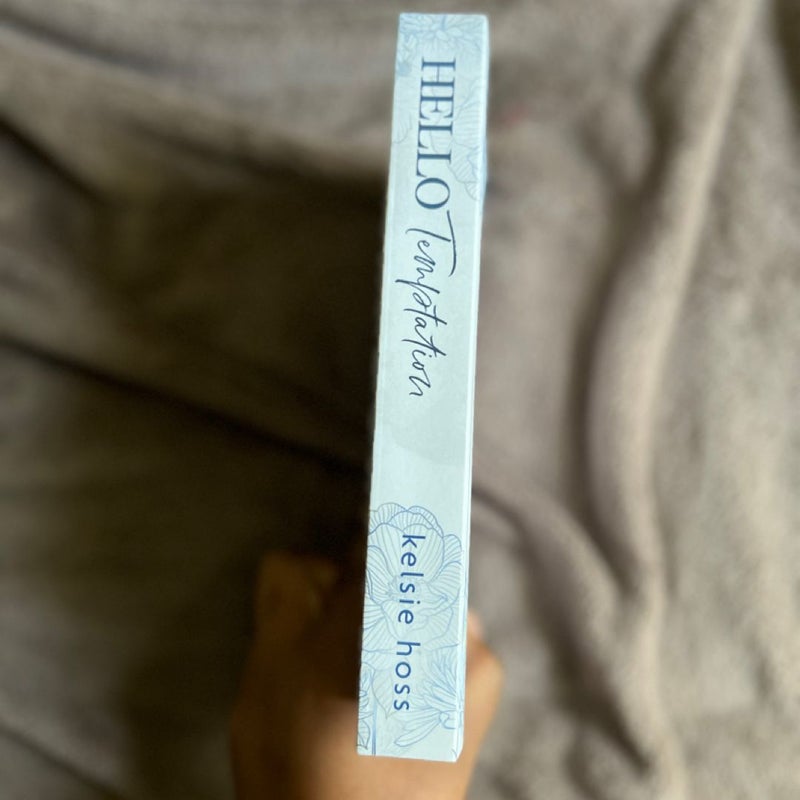 Hello Temptation by Kelsie Hoss, Paperback | Pangobooks