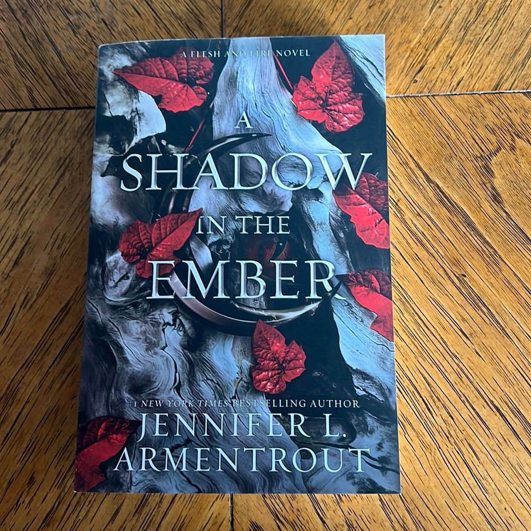A Shadow in the Ember by Jennifer L. Armentrout, Paperback | Pangobooks
