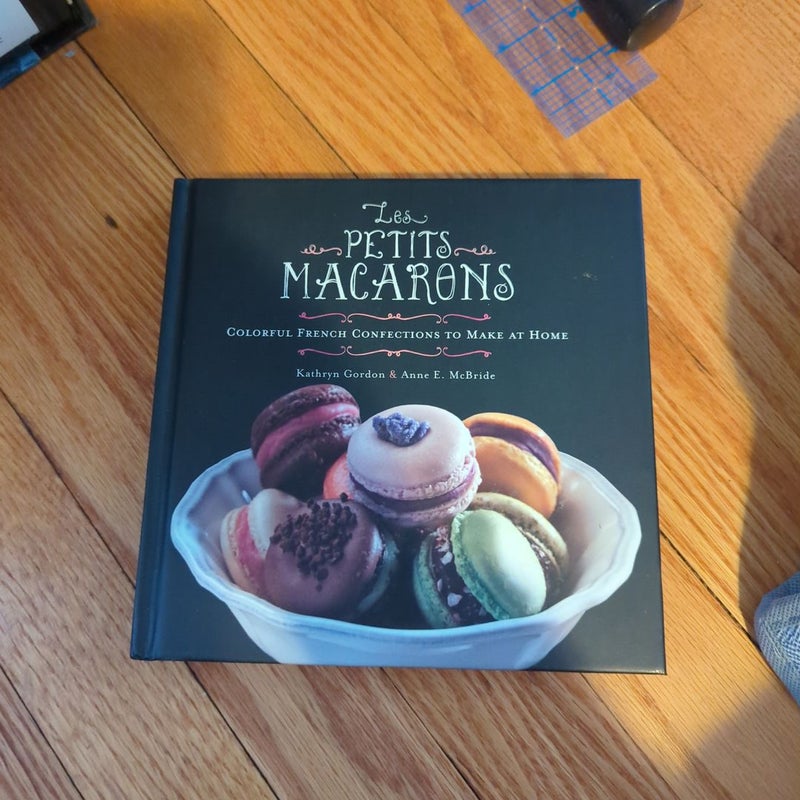 Les Petits Macarons by Kathryn Gordon, Hardcover | Pangobooks
