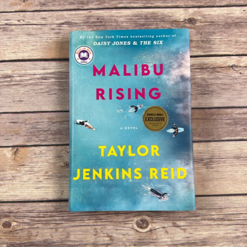 Malibu Rising by Taylor Jenkins Reid , Hardcover | Pangobooks