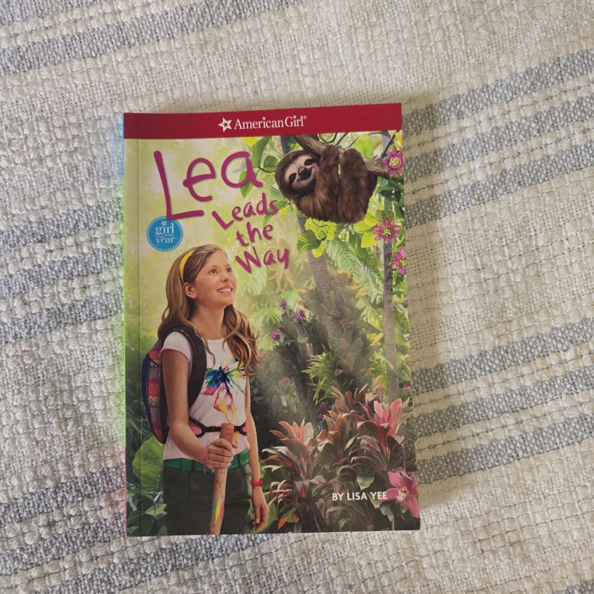 Lea Leads the Way by Lisa Yee, Sarah Davis, Paperback | Pangobooks