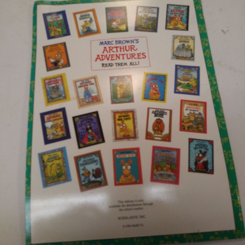 Arthur Goes to Camp by Marc Brown