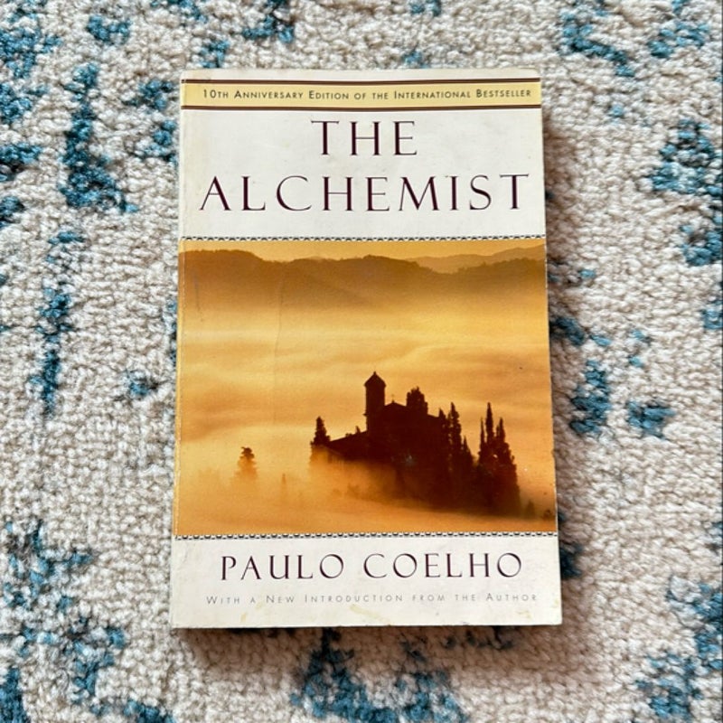 The Alchemist by Paulo Coelho; Alan R. Clarke, Paperback | Pangobooks