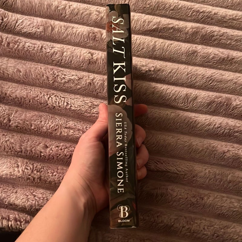 Salt Kiss by Sierra Simone, Paperback | Pangobooks