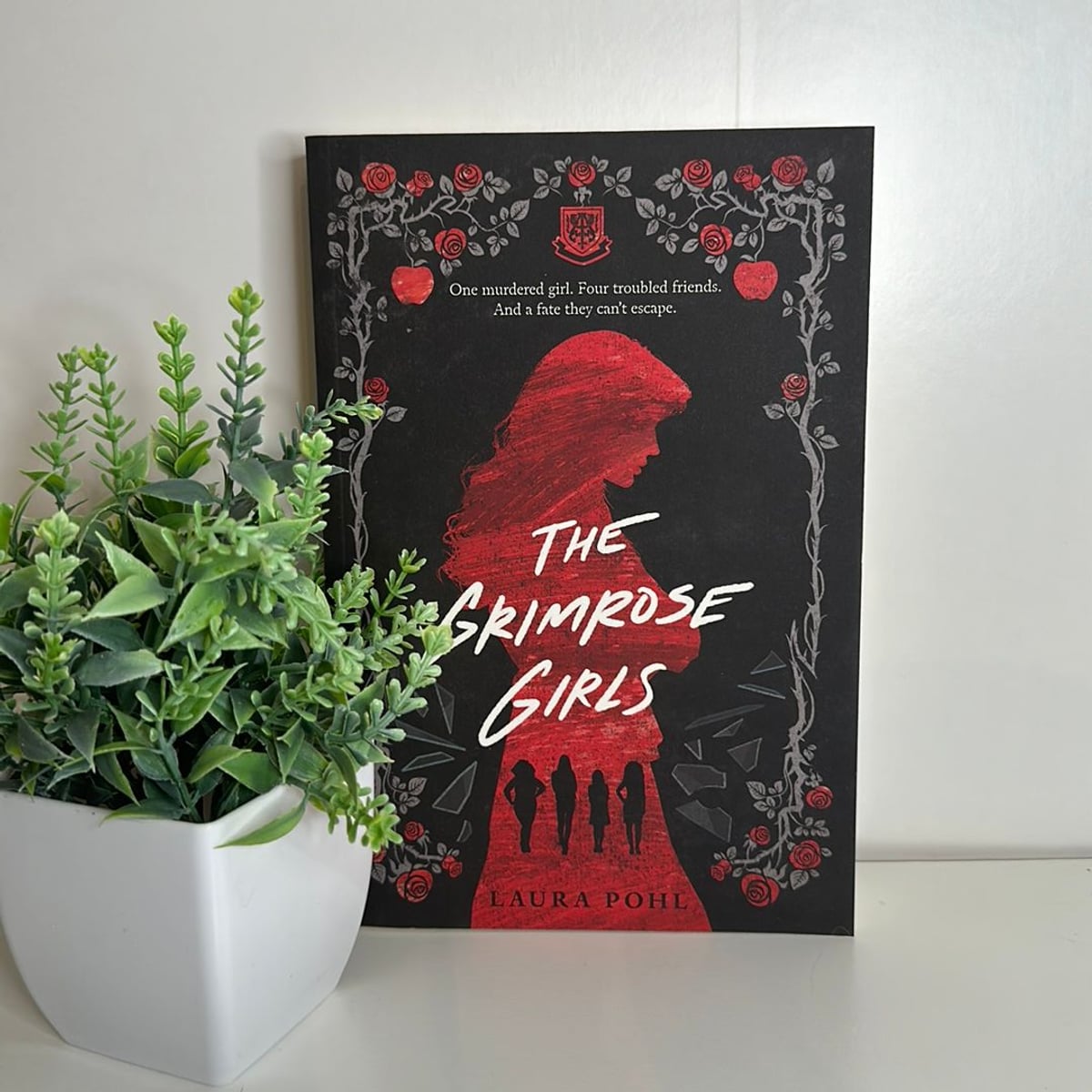 The Grimrose Girls by Laura Pohl, Paperback | Pangobooks