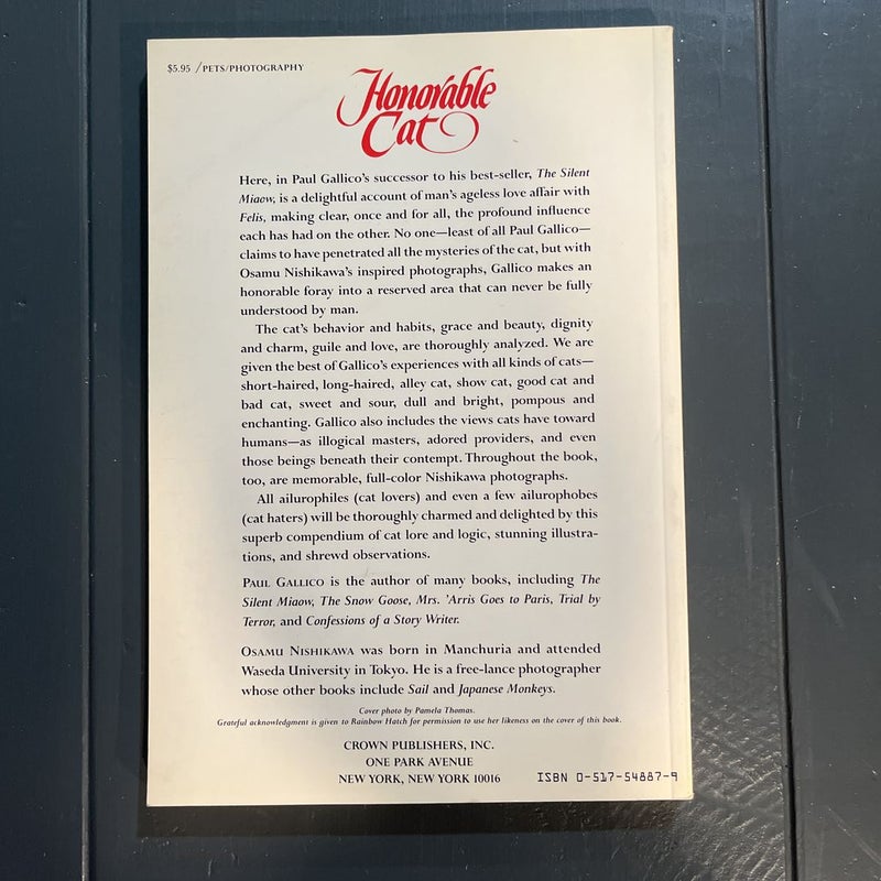 The Honorable Cat by Paul Gallico, Paperback | Pangobooks