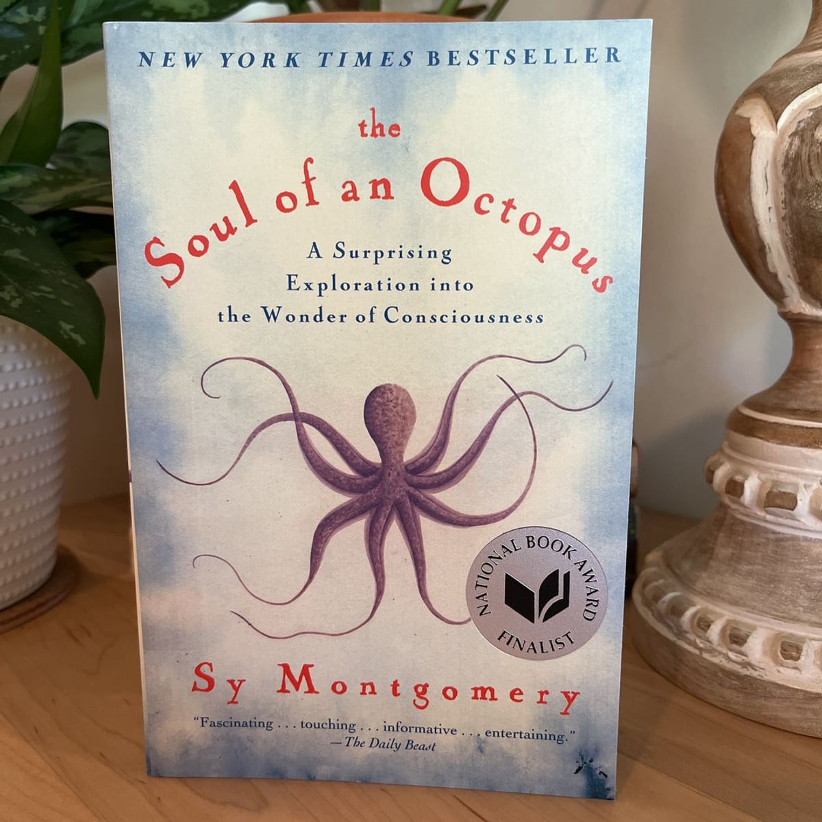 The Soul of an Octopus by Sy Montgomery, Paperback | Pangobooks