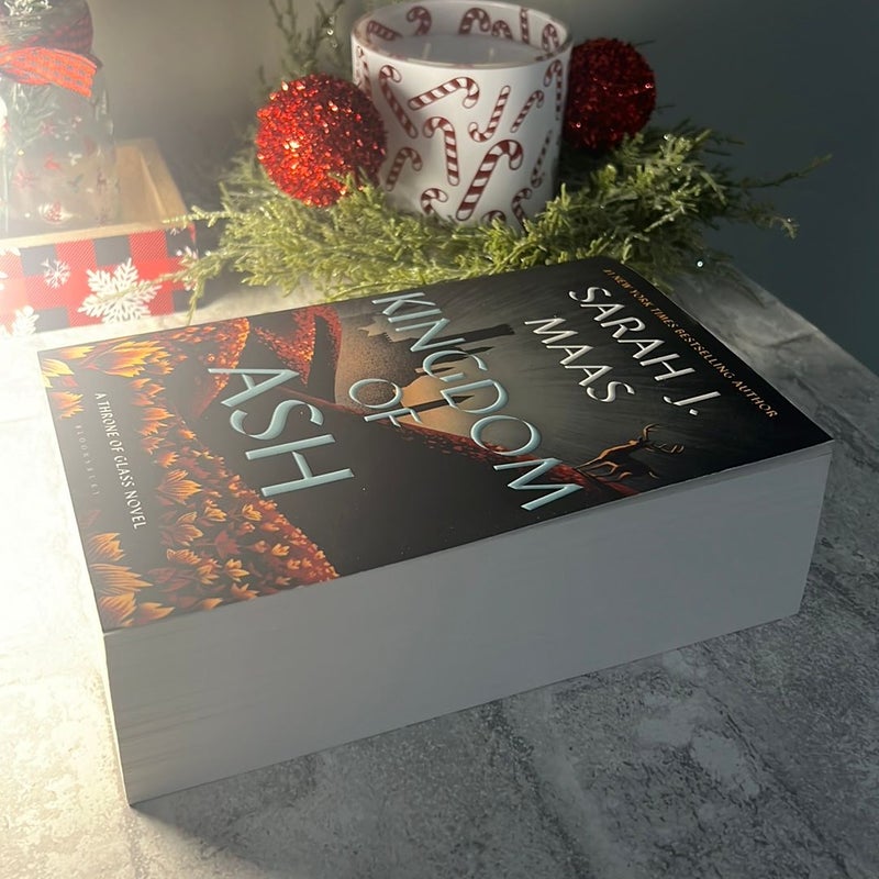 Kingdom of Ash by Sarah J. Maas, Paperback | Pangobooks