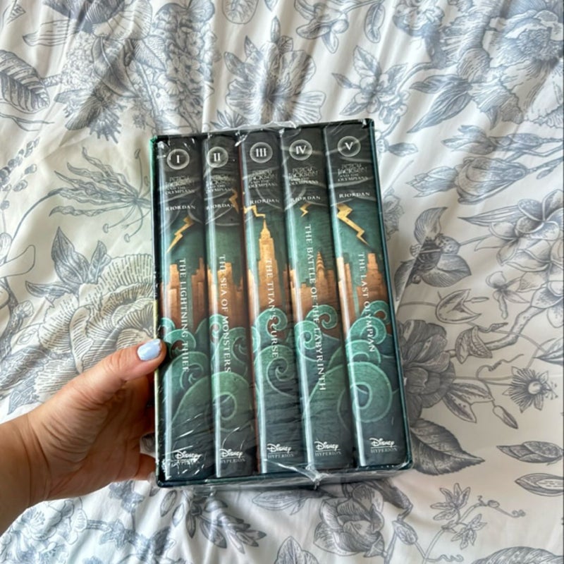 Percy Jackson and the Olympians 5 Book Paperback Boxed Set (new Covers ...
