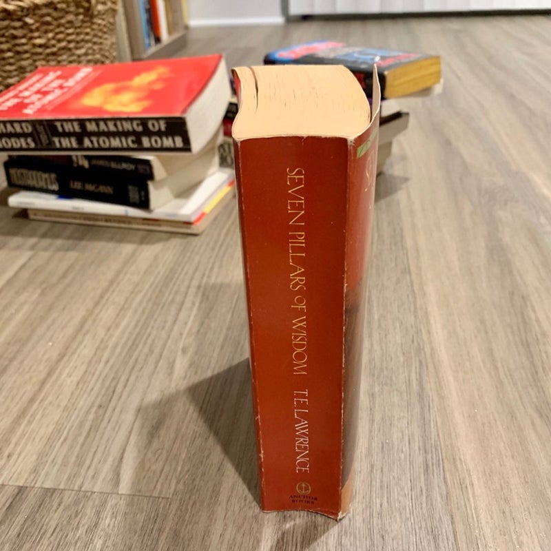 Seven Pillars of Wisdom by T. E. Lawrence; Angus Calder (Introduction ...