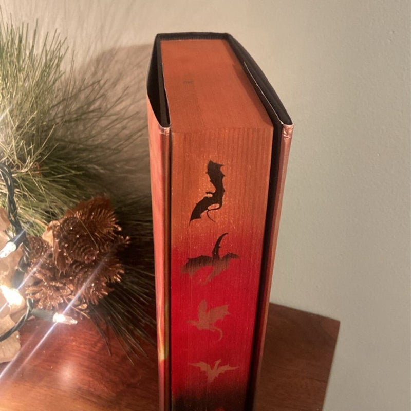 Iron Flame by Rebecca Yarros, Hardcover | Pangobooks