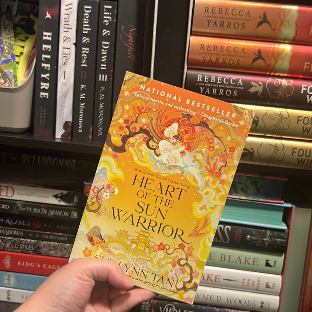 Heart of the Sun Warrior by Sue Lynn Tan, Paperback | Pangobooks