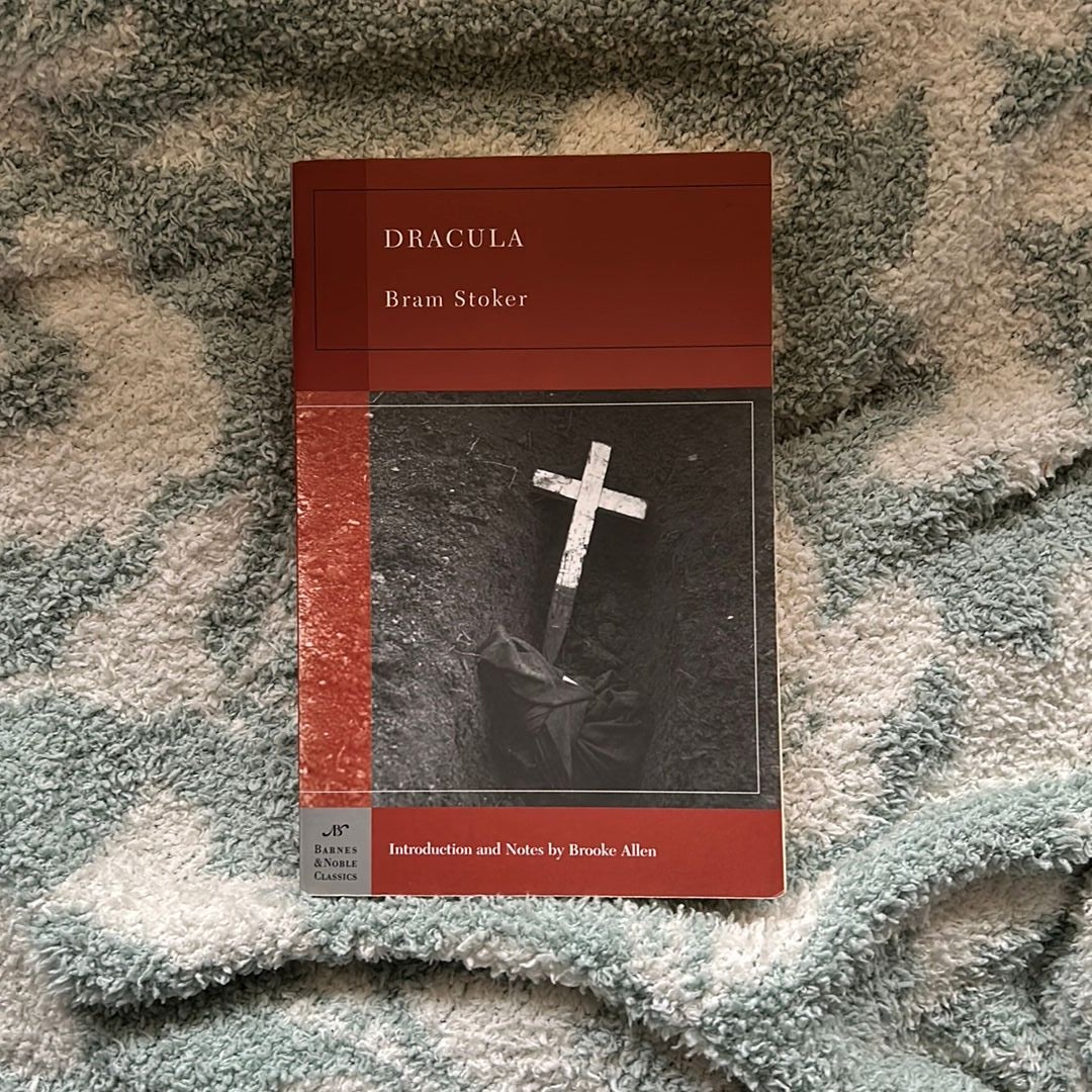 Dracula by Bram Stoker; Brooke Allen, Paperback | Pangobooks