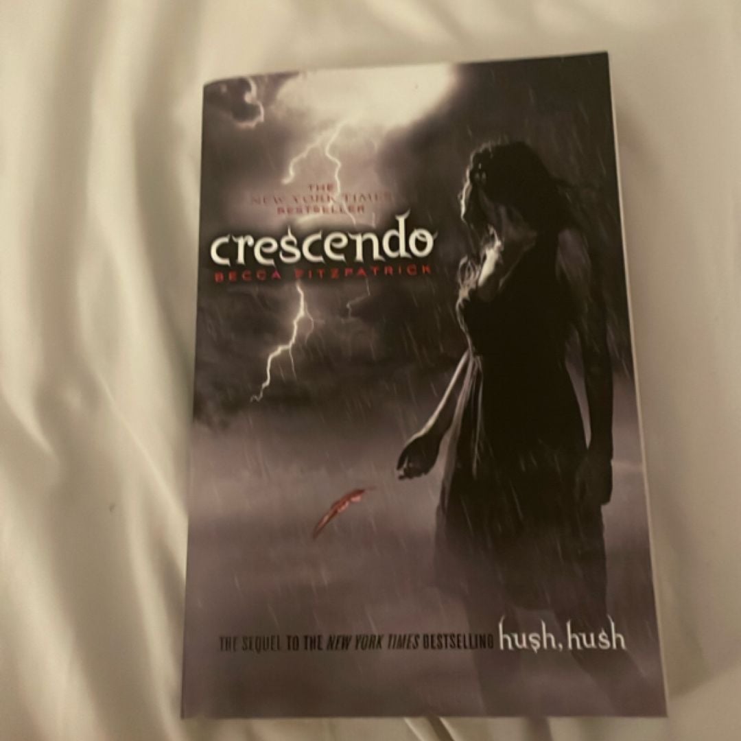 Crescendo by Becca Fitzpatrick, Paperback | Pangobooks