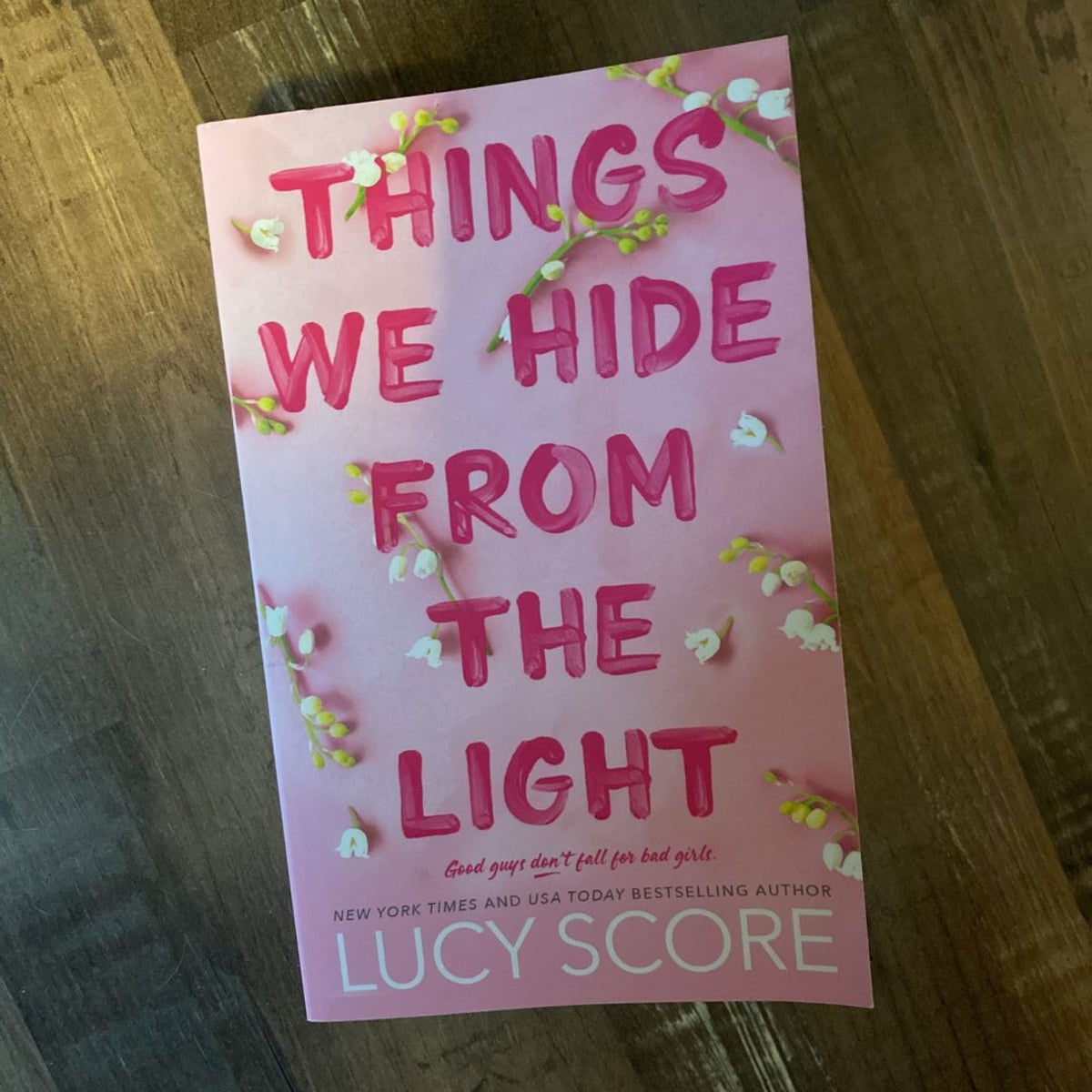Things We Hide from the Light by Lucy Score, Paperback | Pangobooks