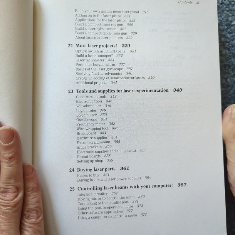 Lasers, Ray Guns and Light Cannons! by Gordon McComb