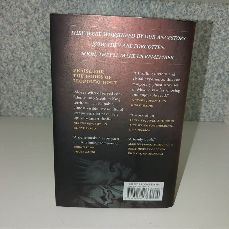 Piñata by Leopoldo Gout