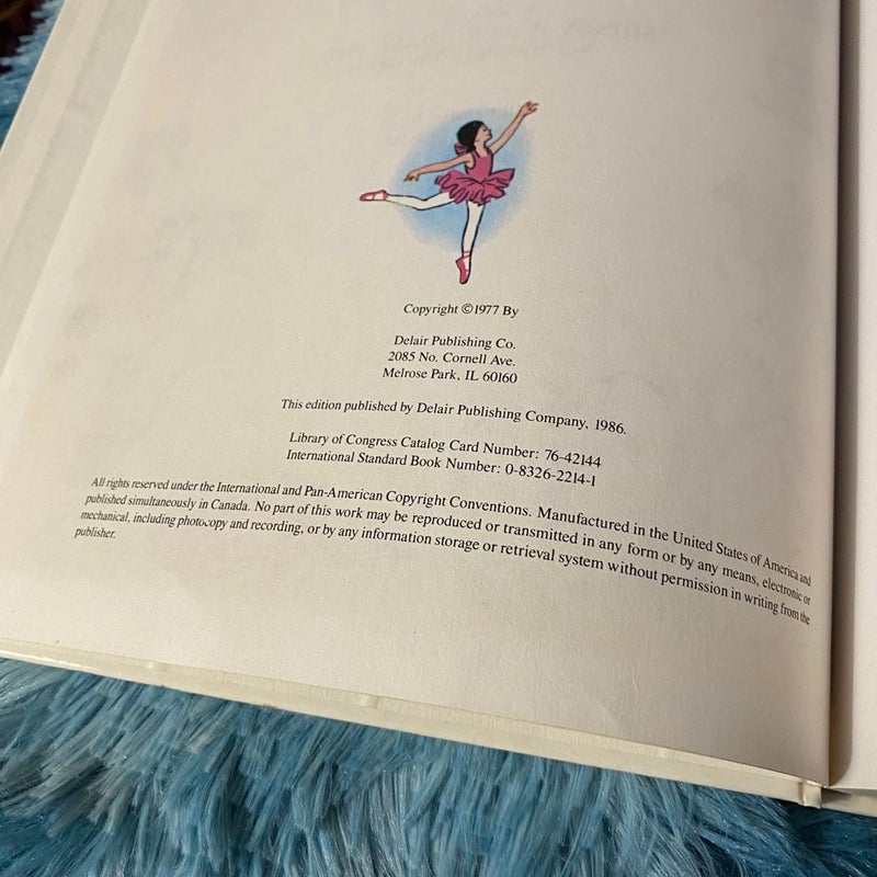 The New Color Picture Dictionary for Children by Archie Bennett