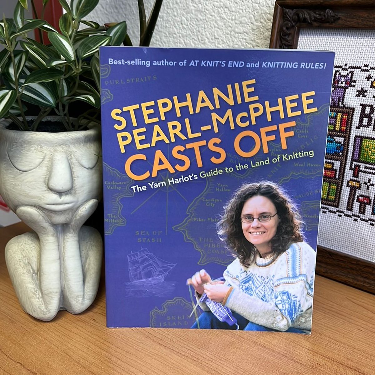 Stephanie Pearl-McPhee Casts Off by Stephanie Pearl-McPhee
