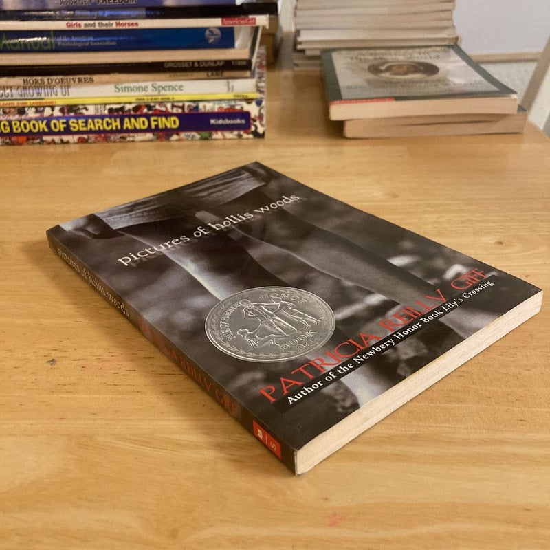 Pictures of Hollis Woods by Patricia Reilly Giff, Paperback | Pangobooks