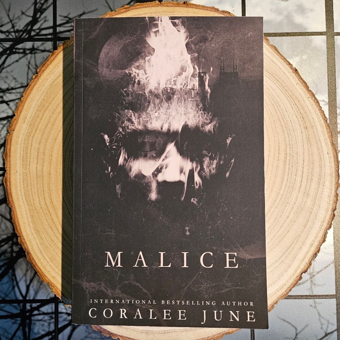 Malice by Coralee June, Paperback | Pangobooks