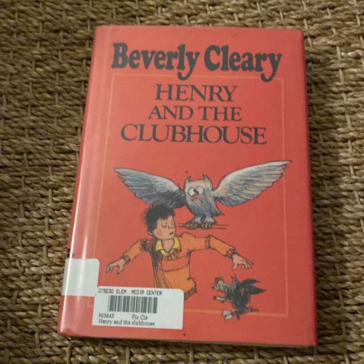 Henry and the Clubhouse by Beverly Cleary