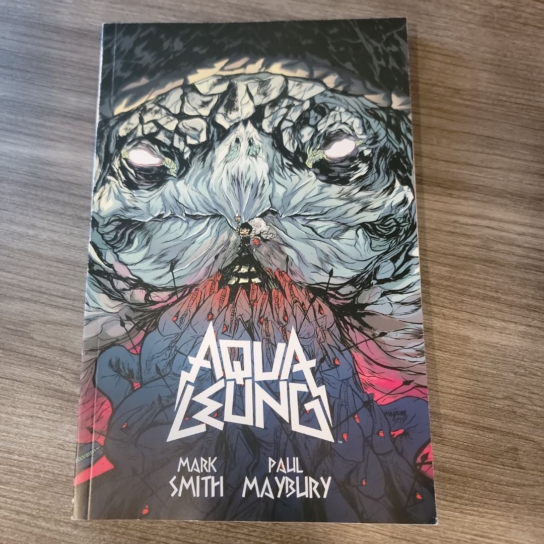 Aqua Leung by Mark Smith / Paul Maybury, Paperback | Pangobooks