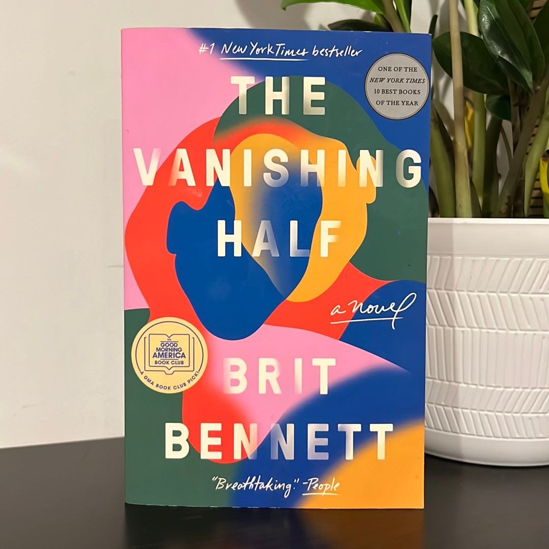 The Vanishing Half by Brit Bennett, Paperback | Pangobooks