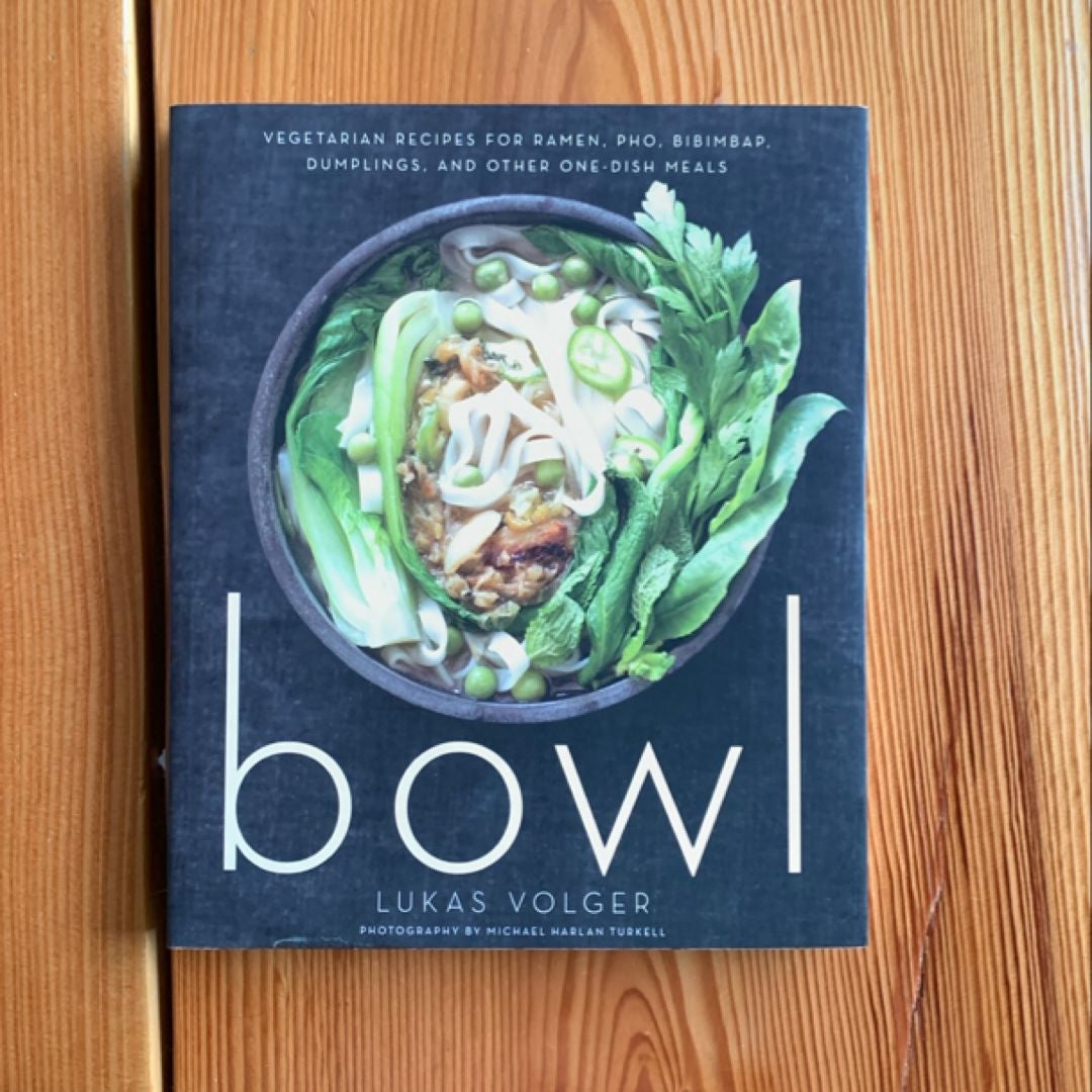 Bowl by Lukas Volger