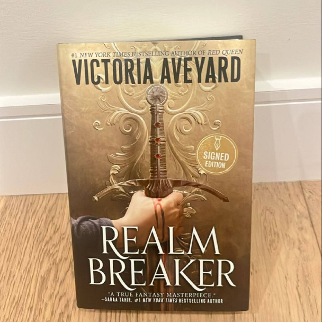 Real breaker by Victoria Aveyard, Hardcover | Pangobooks