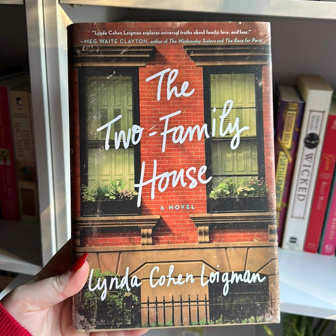 The Two-Family House by Lynda Cohen Loigman, Hardcover | Pangobooks