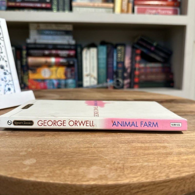 Animal Farm by George Orwell, Paperback | Pangobooks