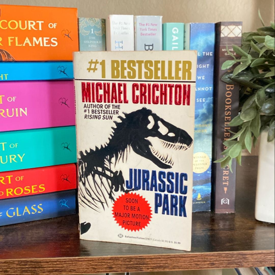 Jurassic Park by Michael Crichton, Paperback | Pangobooks
