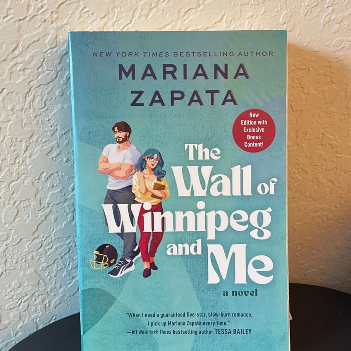 The Wall of Winnipeg and Me by Mariana Zapata, Paperback | Pangobooks