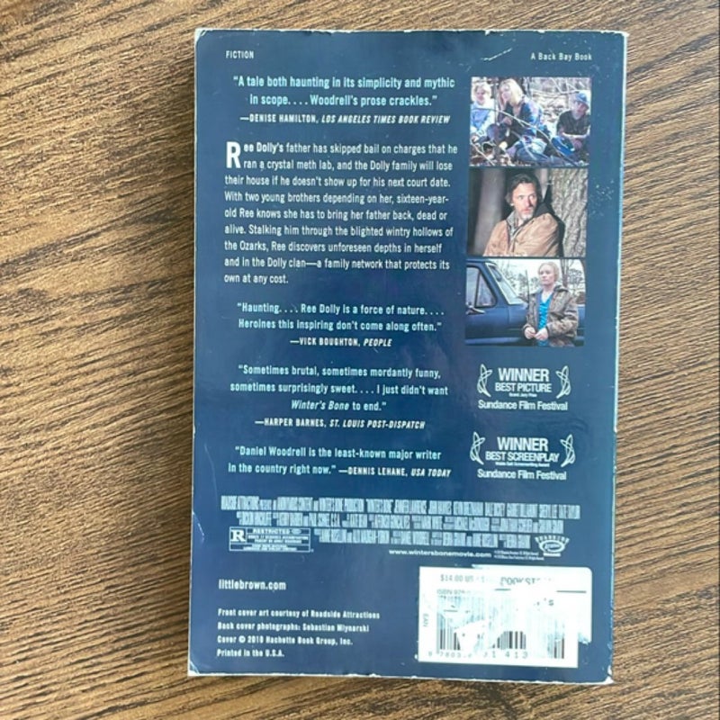 Winter’s Bone by Daniel Woodrell, Paperback | Pangobooks