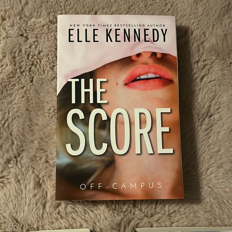 The Complete off-Campus Series Set by Elle Kennedy, Paperback | Pangobooks