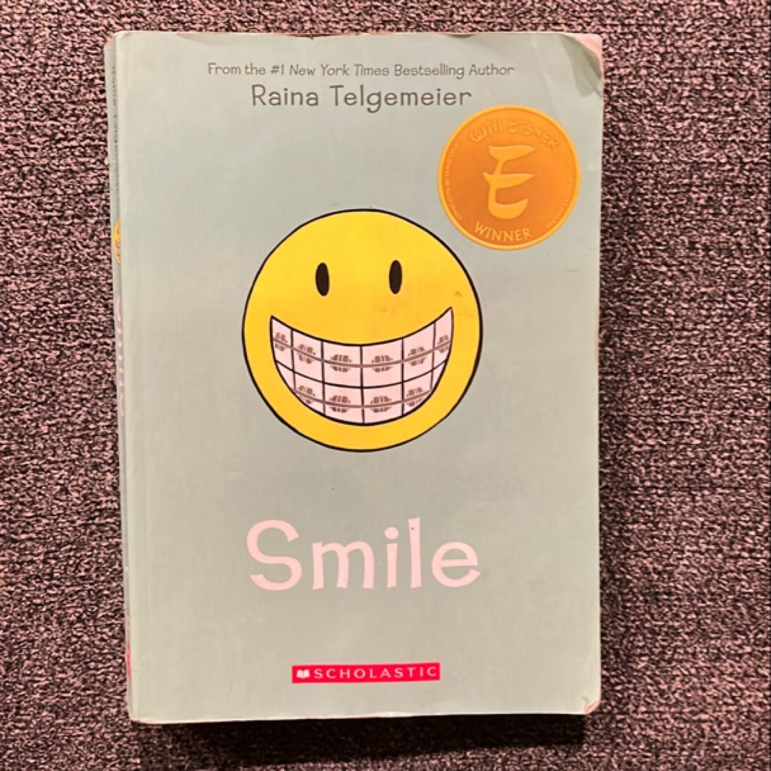 Smile by Raina Telgemeier, Paperback | Pangobooks