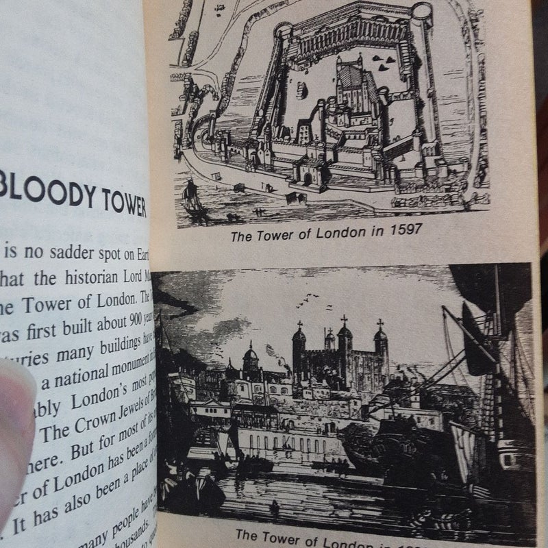 The World's Most Famous Ghosts by Daniel Cohen