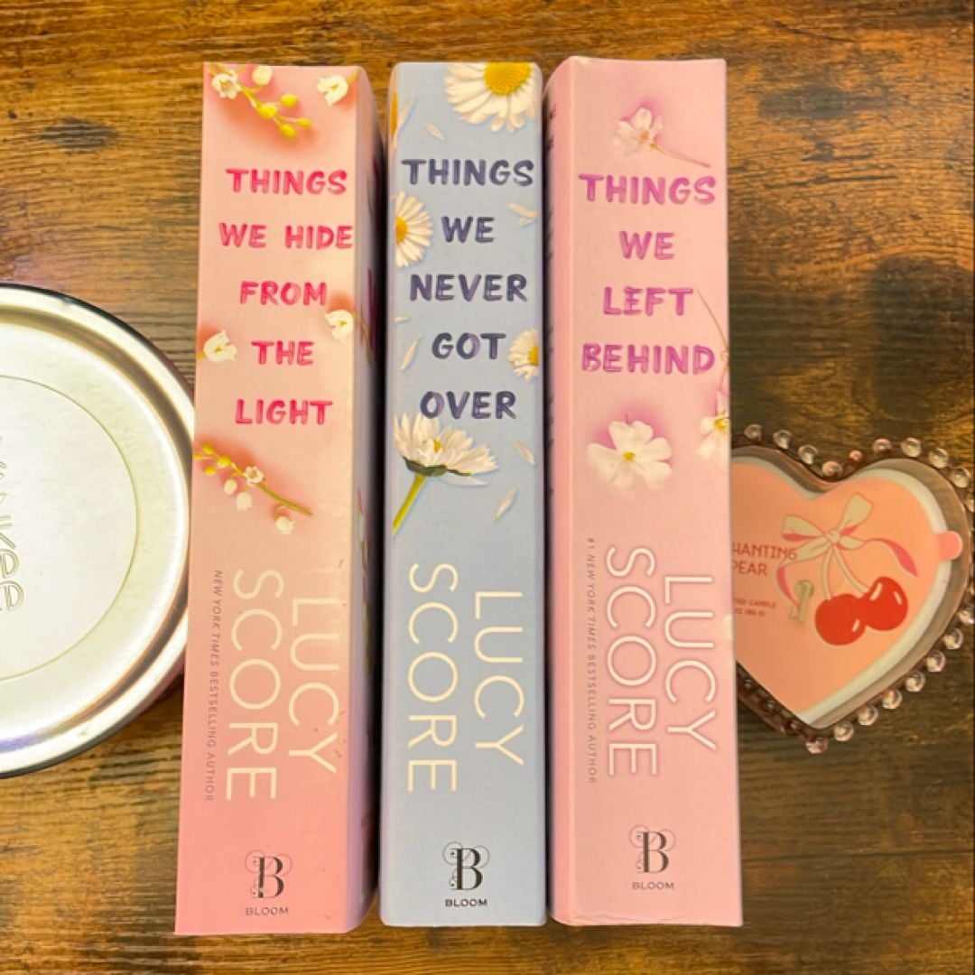 The knockemout Series by Lucy Score, Paperback | Pangobooks