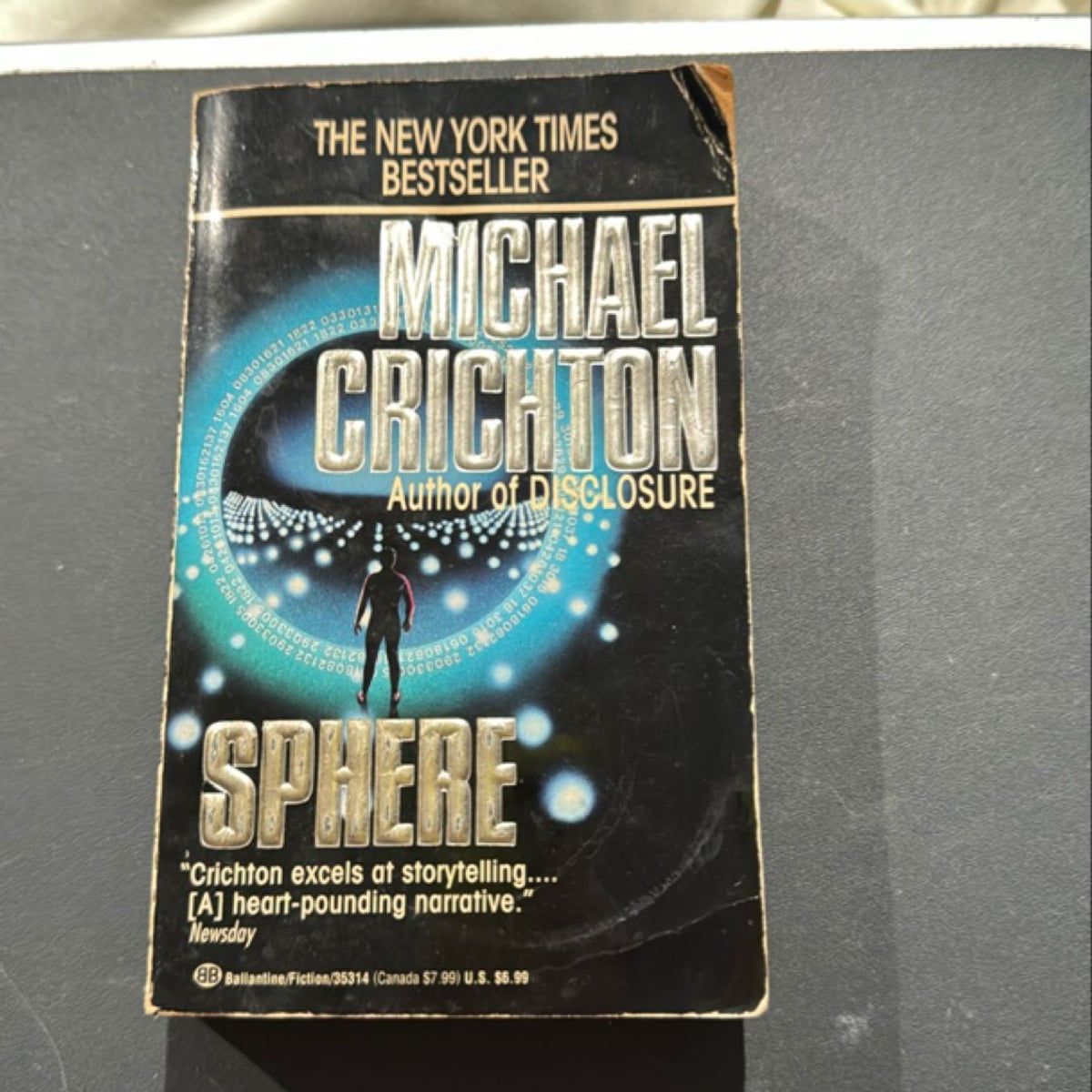 Sphere By Michael Crichton