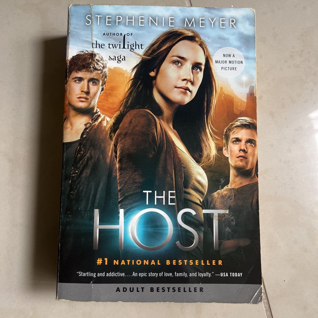 The Host by Stephanie Meyer, Paperback | Pangobooks