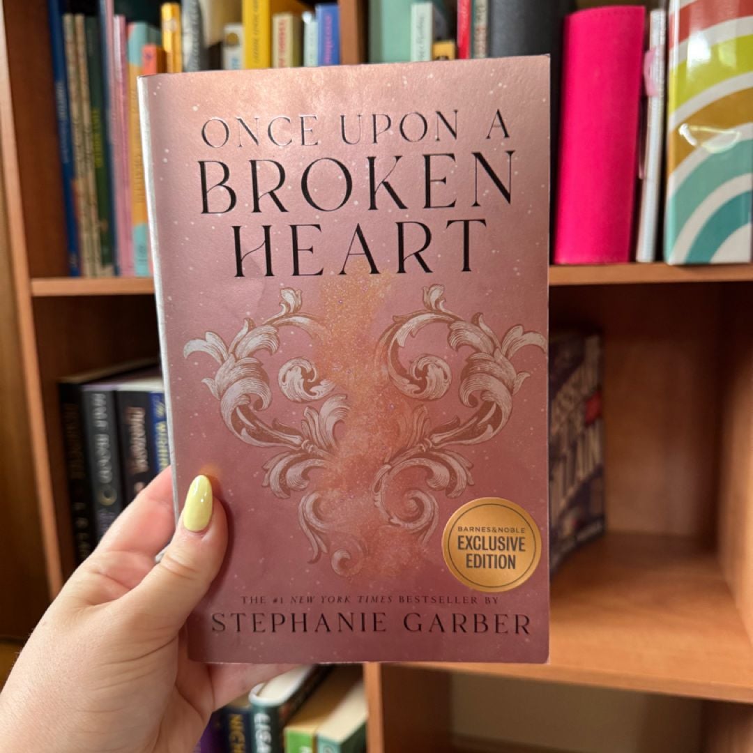 Once upon a broken heart by Stephanie Garber , Paperback | Pangobooks