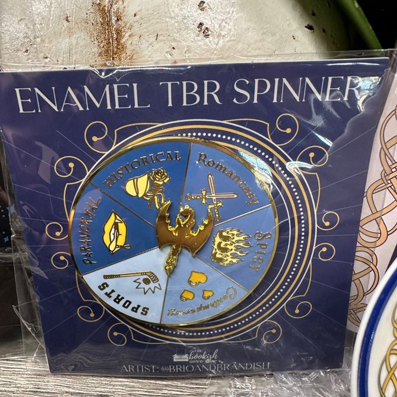 **Signed** Fourth wing with overlays and bookish items by Rebecca ...