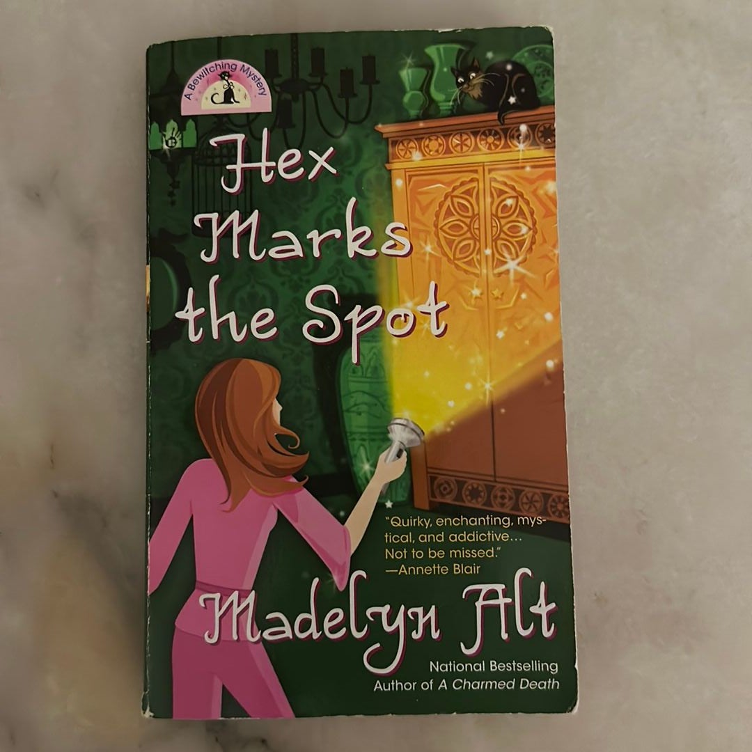 Hex Marks the Spot by Madelyn Alt, Paperback | Pangobooks