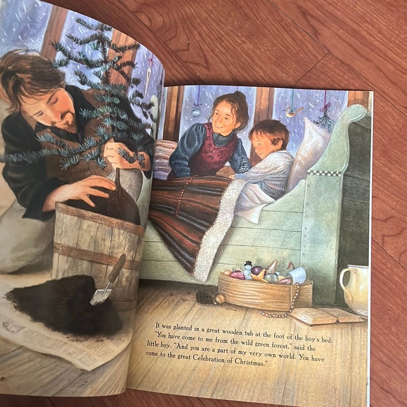 The Little Fir Tree by Margaret Wise Brown, Paperback | Pangobooks